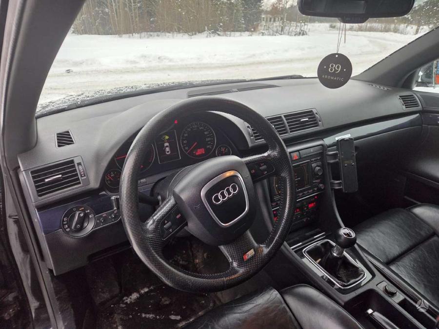 Melns Audi A4 2005 Viļņa, ar dzinēja tilpumu 2.97 L un nobraukumu 384 tūkst. km par 3200 €, foto 7 vietnē AUTOMOTO.COM.LV
