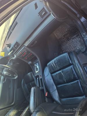 Black Audi A4 2005 in Tallinn, with an engine capacity of 3.00 L and mileage of 398 thousand km for 1499 €, photo 7 on AUTOMOTO.COM.LV