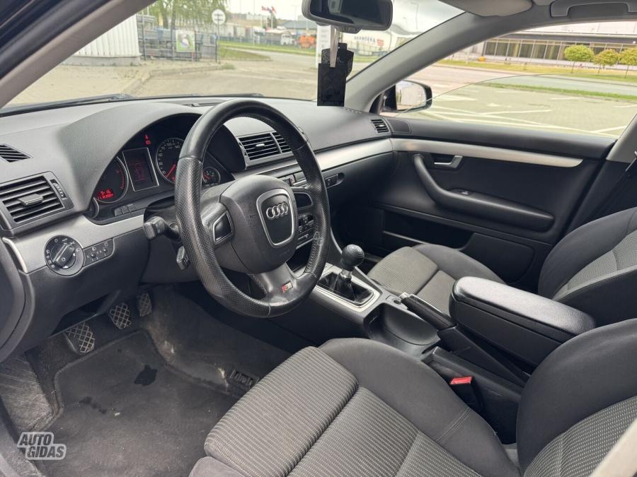 Black Audi A4 2005 in Panevezys, with an engine capacity of 2.00 L and mileage of 350 thousand km for 1450 €, photo 12 on AUTOMOTO.COM.LV