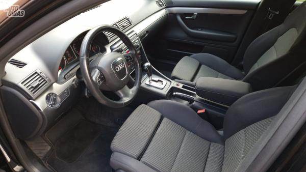Black Audi A4 2005 in Vilnius, with an engine capacity of 2.00 L and mileage of 332 thousand km for 3450 €, photo 9 on AUTOMOTO.COM.LV