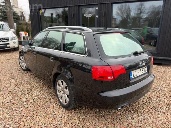 Black Audi A4 2005 in Riga, with an engine capacity of 2.00 L and mileage of 346 thousand km for 2750 €, photo 4 on AUTOMOTO.COM.LV