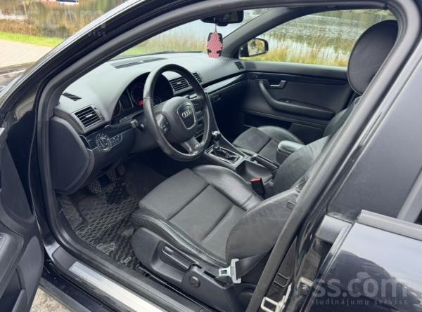 Melns Audi A4 2005 Valka, ar dzinēja tilpumu 1.80 L un nobraukumu 219 tūkst. km par 3500 €, foto 4 vietnē AUTOMOTO.COM.LV