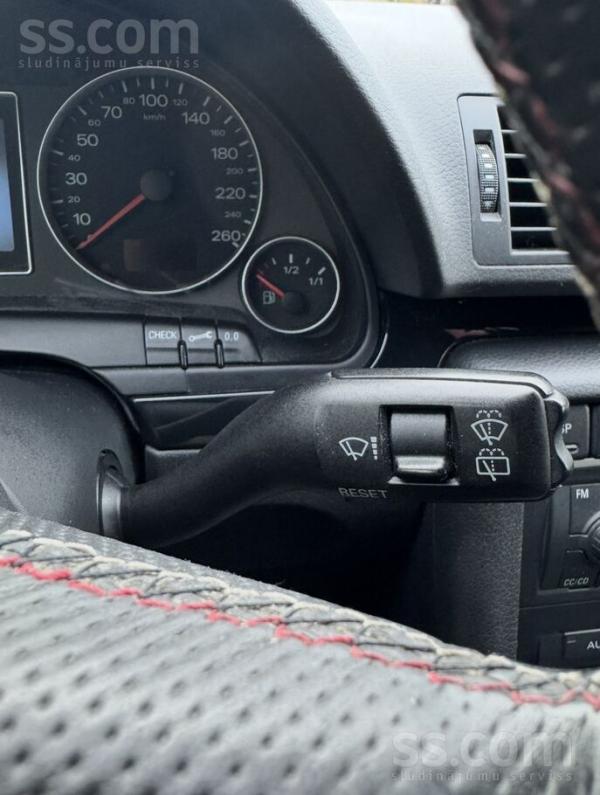 Melns Audi A4 2005 Valka, ar dzinēja tilpumu 1.80 L un nobraukumu 219 tūkst. km par 3500 €, foto 9 vietnē AUTOMOTO.COM.LV