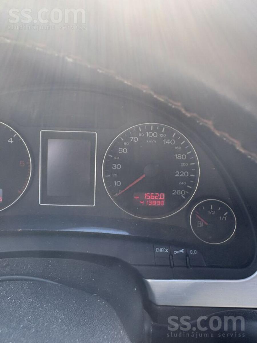 Melns Audi A4 2005 Liepāja, ar dzinēja tilpumu 2.00 L un nobraukumu 413 tūkst. km par 1800 €, foto 8 vietnē AUTOMOTO.COM.LV