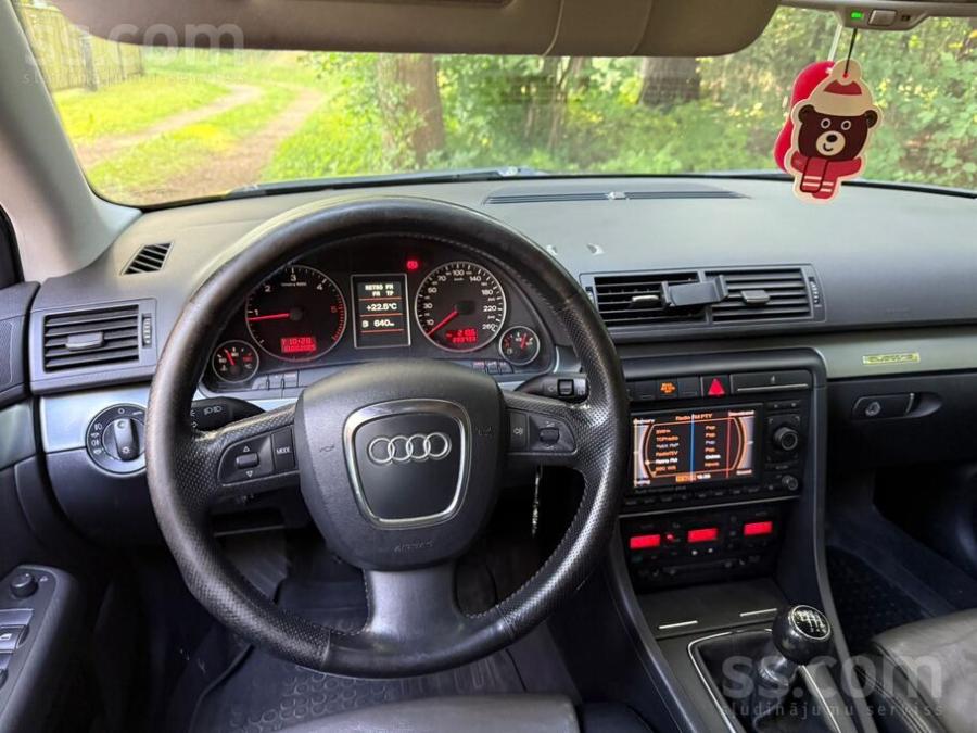 Black Audi A4 2005 in Riga, with an engine capacity of 3.00 L and mileage of 236 thousand km for 3000 €, photo 8 on AUTOMOTO.COM.LV
