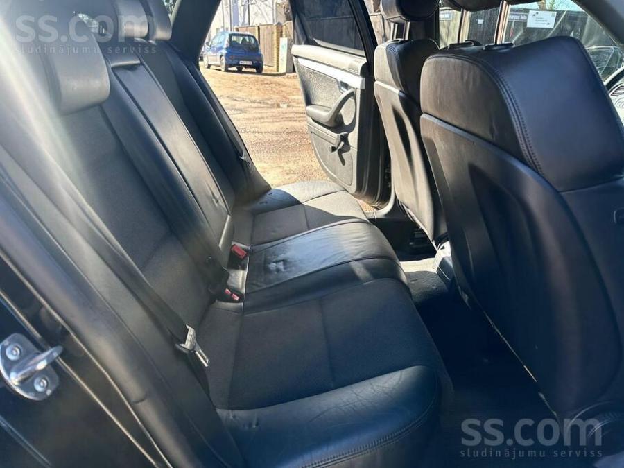 Black Audi A4 2005 in Riga, with an engine capacity of 3.00 L and mileage of 278 thousand km for 2550 €, photo 21 on AUTOMOTO.COM.LV