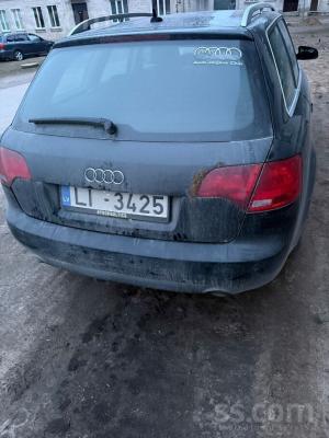 Melns Audi A4 2005 Dobele, ar dzinēja tilpumu 2.50 L un nobraukumu 445 tūkst. km par 1500 €, foto  vietnē AUTOMOTO.COM.LV