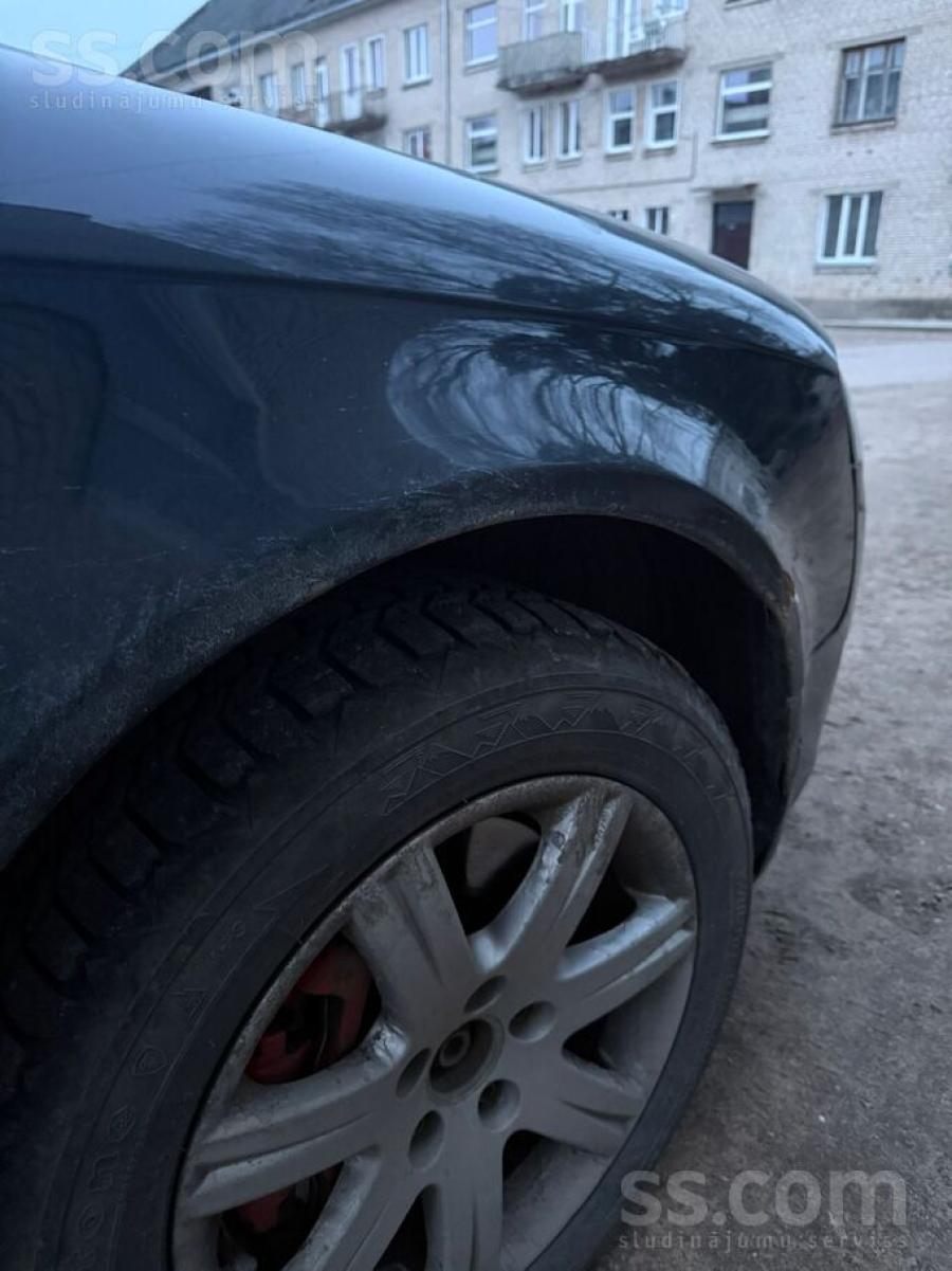 Melns Audi A4 2005 Dobele, ar dzinēja tilpumu 2.50 L un nobraukumu 445 tūkst. km par 1500 €, foto 5 vietnē AUTOMOTO.COM.LV