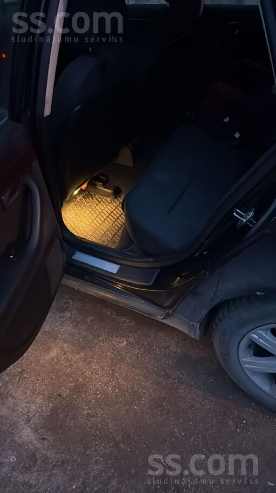 Melns Audi A4 2005 Dobele, ar dzinēja tilpumu 2.50 L un nobraukumu 445 tūkst. km par 1500 €, foto 10 vietnē AUTOMOTO.COM.LV