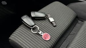 Black Audi A4 2005 in Radviliskis, with an engine capacity of 2.00 L and mileage of 328 thousand km for 3150 €, photo 26 on AUTOMOTO.COM.LV