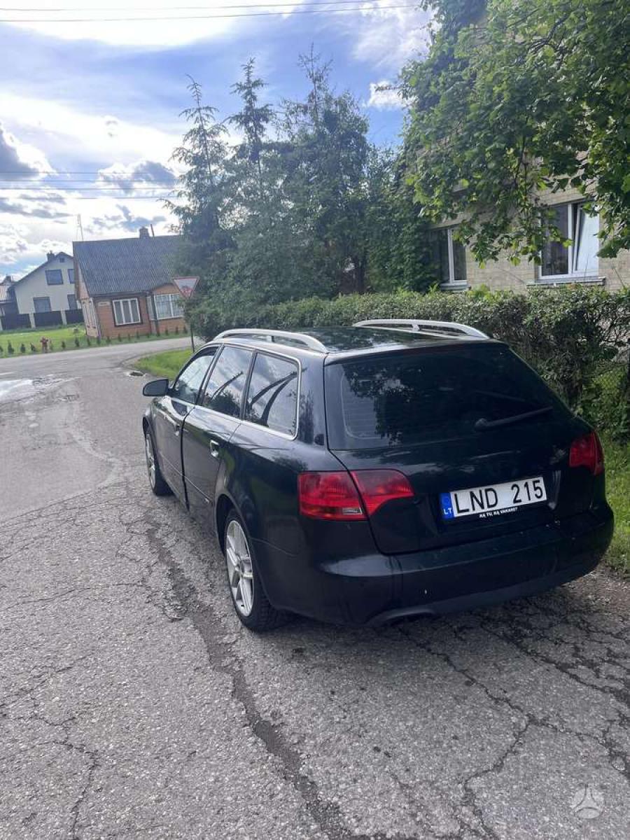 Black Audi A4 2005 in Panevezys, with an engine capacity of 1.99 L and mileage of 390 thousand km for 1600 €, photo 4 on AUTOMOTO.COM.LV