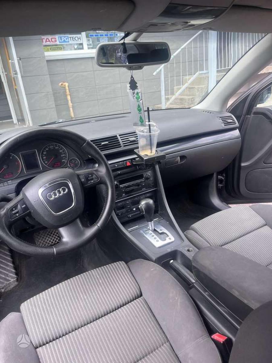 Black Audi A4 2005 in Panevezys, with an engine capacity of 1.99 L and mileage of 390 thousand km for 1600 €, photo 6 on AUTOMOTO.COM.LV