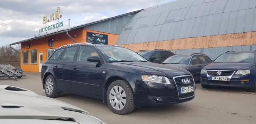 Black Audi A4 2005 in Valmiera, with an engine capacity of 2.00 L and mileage of 286 thousand km for 2600 €, photo 1 on AUTOMOTO.COM.LV