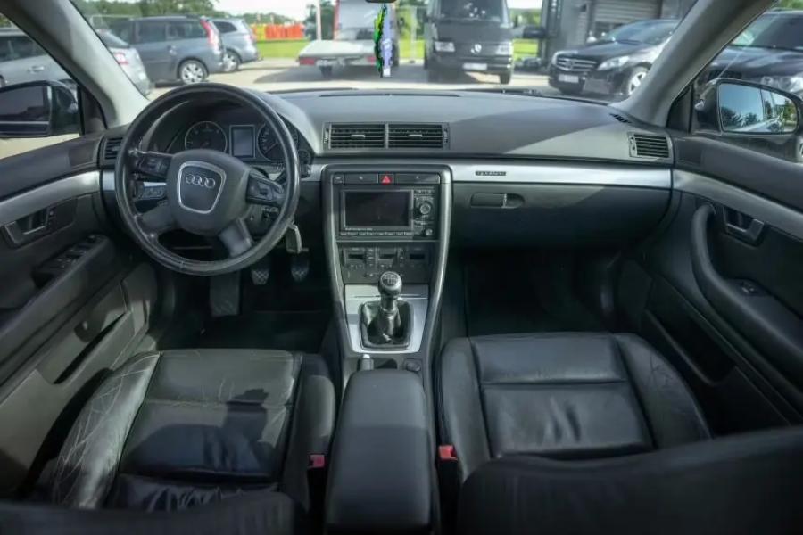 Melns Audi A4 2005 Liepāja, ar dzinēja tilpumu 3.00 L un nobraukumu 301 tūkst. km par 4850 €, foto 8 vietnē AUTOMOTO.COM.LV