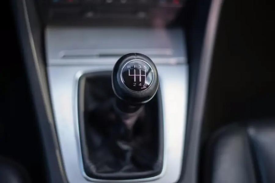 Melns Audi A4 2005 Liepāja, ar dzinēja tilpumu 3.00 L un nobraukumu 301 tūkst. km par 4850 €, foto 20 vietnē AUTOMOTO.COM.LV