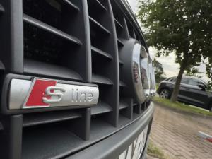 Black Audi A4 2005 in Riga, with an engine capacity of 3.00 L and mileage of 340 thousand km for 2990 €, photo 4 on AUTOMOTO.COM.LV