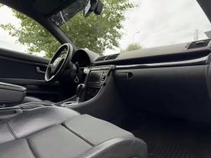Black Audi A4 2005 in Riga, with an engine capacity of 3.00 L and mileage of 340 thousand km for 2990 €, photo 13 on AUTOMOTO.COM.LV