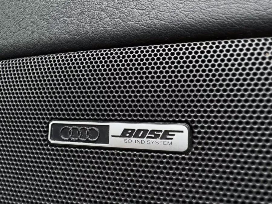 Black Audi A4 2005 in Riga, with an engine capacity of 3.00 L and mileage of 340 thousand km for 2990 €, photo 15 on AUTOMOTO.COM.LV