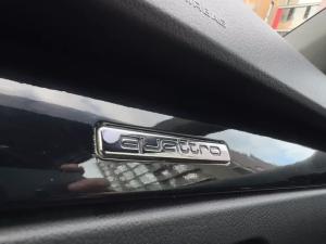 Black Audi A4 2005 in Riga, with an engine capacity of 3.00 L and mileage of 340 thousand km for 2990 €, photo 16 on AUTOMOTO.COM.LV