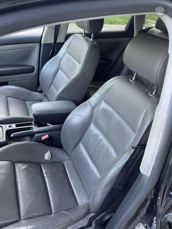 Black Audi A4 2005 in Anyksciai, with an engine capacity of 1.99 L and mileage of 353 thousand km for 999 €, photo 9 on AUTOMOTO.COM.LV