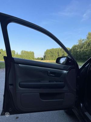 Black Audi A4 2005 in Anyksciai, with an engine capacity of 1.99 L and mileage of 353 thousand km for 999 €, photo 13 on AUTOMOTO.COM.LV
