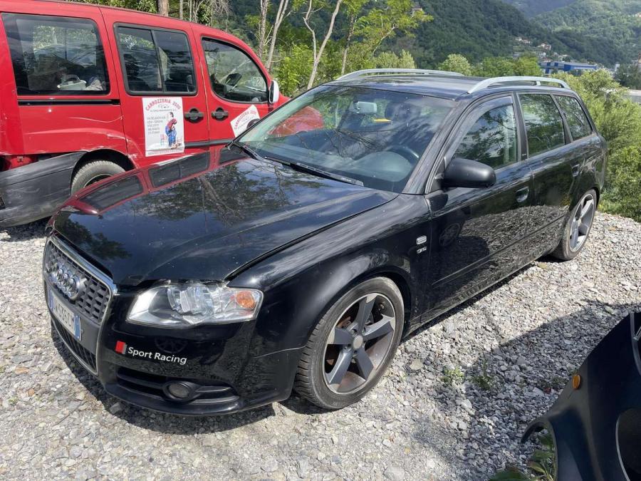 Black Audi A4 2005 in Panevezys, with an engine capacity of 1.99 L and mileage of 260 thousand km for 850 €, photo 1 on AUTOMOTO.COM.LV