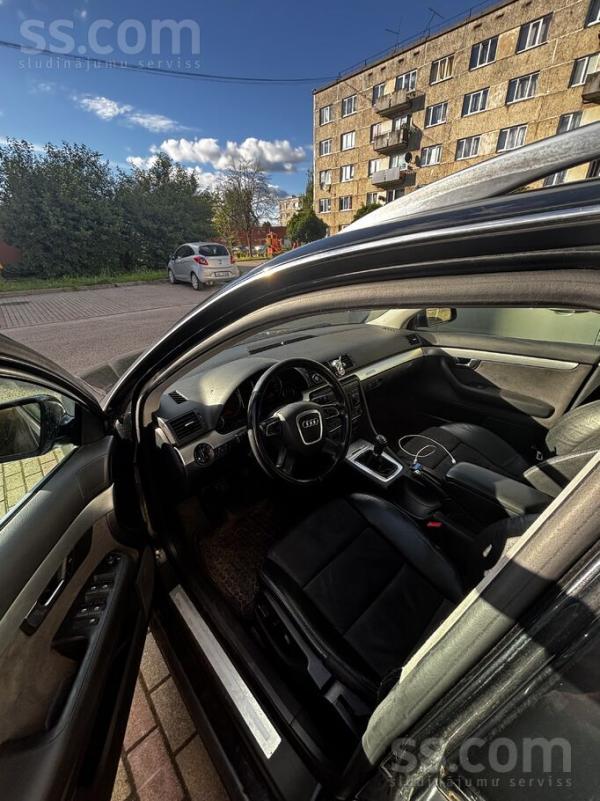 Черный Ауди А4 2005 в Екабпилс, объемом двигателя 3.00 л и пробегом 403 тыс. км за 3500 €, фото 3 на AUTOMOTO.COM.LV