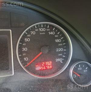 Черный Ауди А4 2005 в Айзкраукле, объемом двигателя 2.00 л и пробегом 457 тыс. км за 1500 €, фото 4 на AUTOMOTO.COM.LV