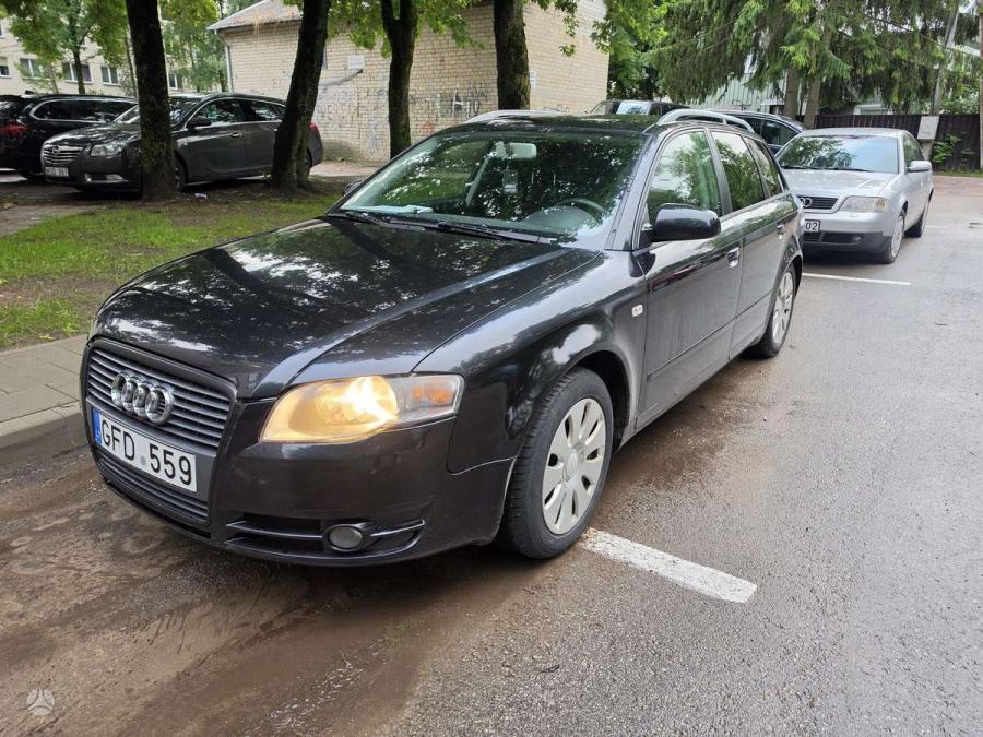 Черный Ауди А4 2005 в Паневежис, объемом двигателя 1.99 л и пробегом 300 тыс. км за 1400 €, фото 1 на AUTOMOTO.COM.LV