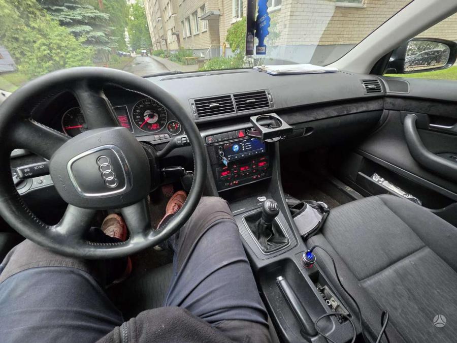 Черный Ауди А4 2005 в Паневежис, объемом двигателя 1.99 л и пробегом 300 тыс. км за 1400 €, фото 8 на AUTOMOTO.COM.LV