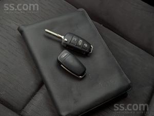 Melns Audi A4 2005 Rīga, ar dzinēja tilpumu 2.00 L un nobraukumu 390 tūkst. km par 1690 €, foto 16 vietnē AUTOMOTO.COM.LV