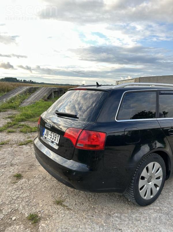 Melns Audi A4 2005 Tukums, ar dzinēja tilpumu 2.00 L un nobraukumu 385 tūkst. km par 2000 €, foto 4 vietnē AUTOMOTO.COM.LV