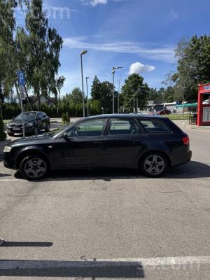 Melns Audi A4 2005 Rīga, ar dzinēja tilpumu 2.00 L un nobraukumu 349 tūkst. km par 2150 €, foto 4 vietnē AUTOMOTO.COM.LV