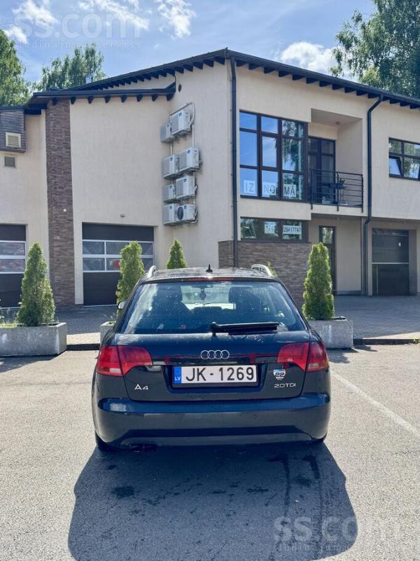 Melns Audi A4 2005 Rīga, ar dzinēja tilpumu 2.00 L un nobraukumu 349 tūkst. km par 2150 €, foto 6 vietnē AUTOMOTO.COM.LV