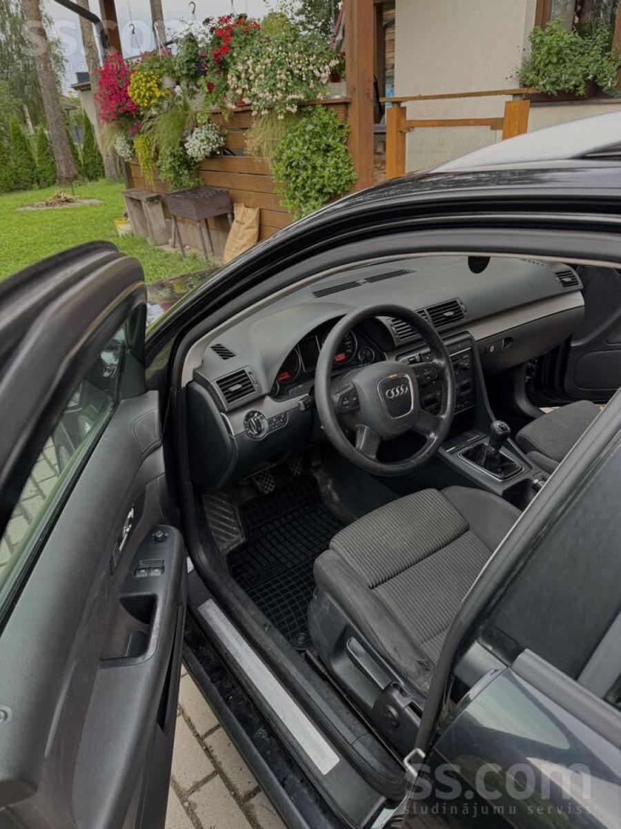 Melns Audi A4 2005 Rīga, ar dzinēja tilpumu 2.00 L un nobraukumu 349 tūkst. km par 2150 €, foto 9 vietnē AUTOMOTO.COM.LV