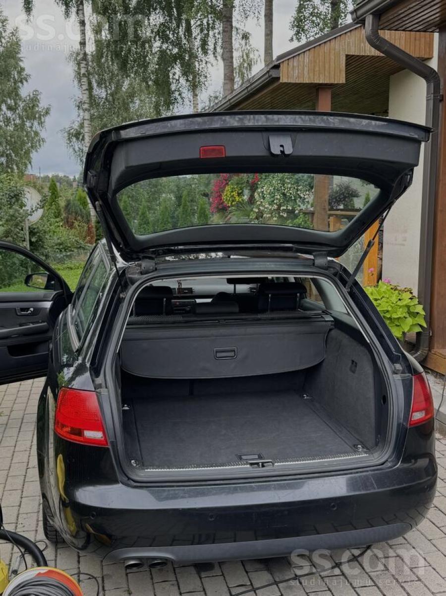 Melns Audi A4 2005 Rīga, ar dzinēja tilpumu 2.00 L un nobraukumu 349 tūkst. km par 2150 €, foto 15 vietnē AUTOMOTO.COM.LV