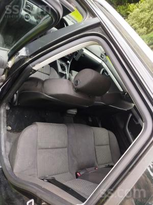 Melns Audi A4 2005 Gulbene, ar dzinēja tilpumu 2.50 L un nobraukumu 302 tūkst. km par 750 €, foto 12 vietnē AUTOMOTO.COM.LV