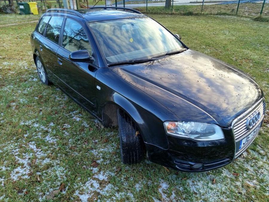 Black Audi A4 2005 in Riga, with an engine capacity of 2.00 L and mileage of 380 thousand km for 2300 €, photo 3 on AUTOMOTO.COM.LV