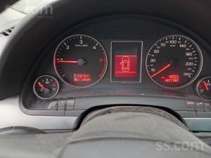 Black Audi A4 2005 in Riga, with an engine capacity of 2.00 L and mileage of 380 thousand km for 2300 €, photo 6 on AUTOMOTO.COM.LV