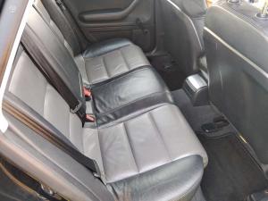 Black Audi A4 2005 in Marijampole, with an engine capacity of 1.99 L and mileage of 312 thousand km for 2350 €, photo 11 on AUTOMOTO.COM.LV