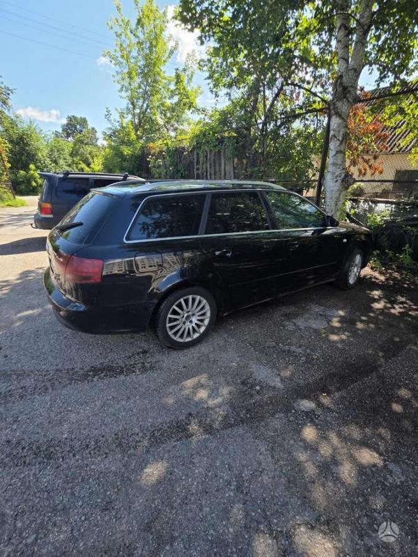 Black Audi A4 2005 in Rokiskis, with an engine capacity of 1.99 L and mileage of 35 thousand km for 1150 €, photo 2 on AUTOMOTO.COM.LV