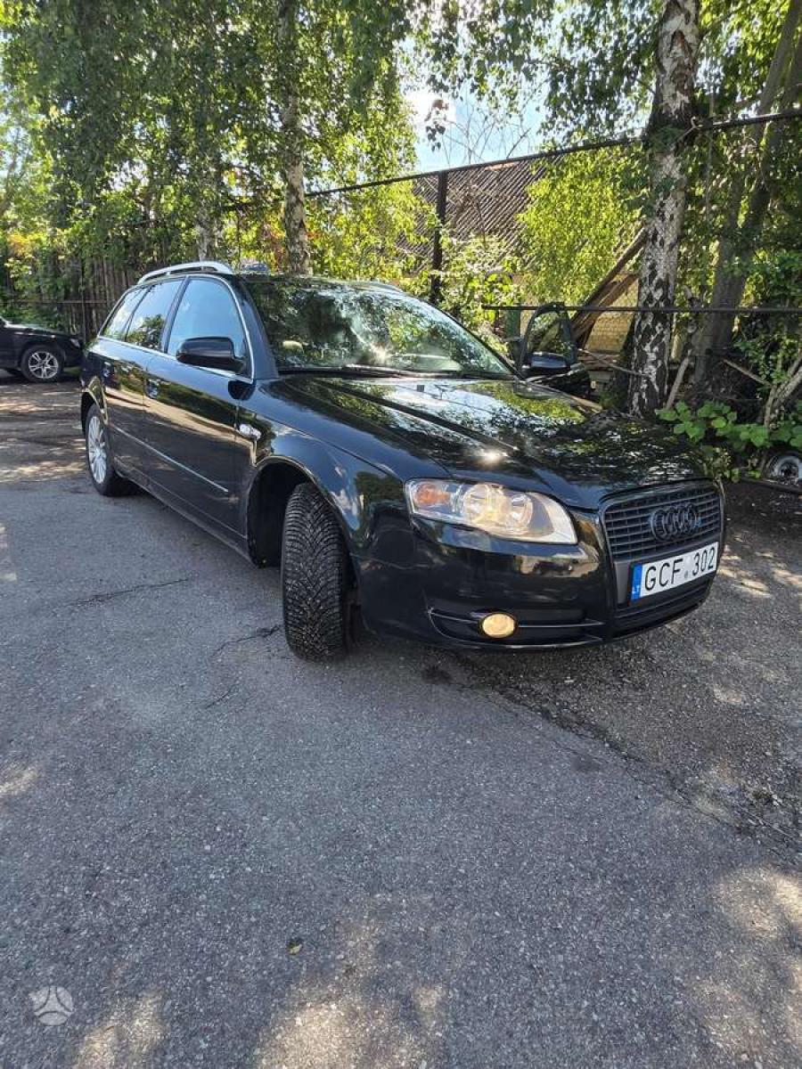 Black Audi A4 2005 in Rokiskis, with an engine capacity of 1.99 L and mileage of 35 thousand km for 1150 €, photo 5 on AUTOMOTO.COM.LV