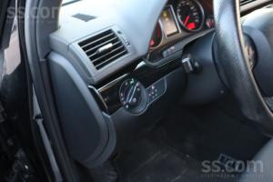 Black Audi A4 2005 in Riga, with an engine capacity of 3.00 L and mileage of 340 thousand km for 4990 €, photo 10 on AUTOMOTO.COM.LV