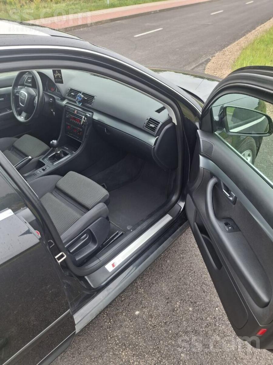 Black Audi A4 2005 in Bauska, with an engine capacity of 2.00 L and mileage of 377 thousand km for 2990 €, photo 14 on AUTOMOTO.COM.LV