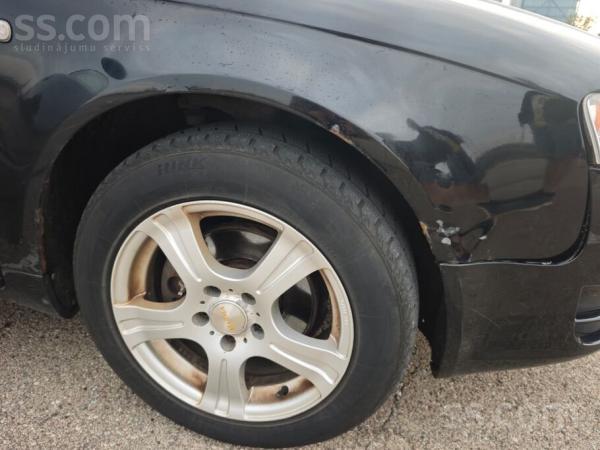 Melns Audi A4 2005 Rīga, ar dzinēja tilpumu 2.00 L un nobraukumu 329 tūkst. km par 2500 €, foto 9 vietnē AUTOMOTO.COM.LV