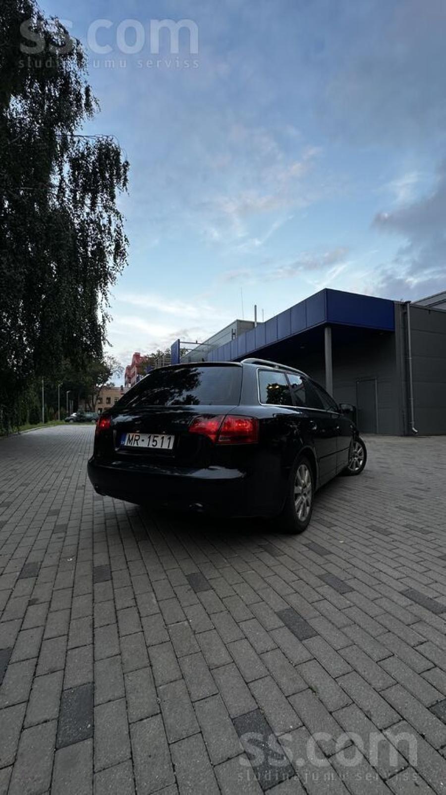 Melns Audi A4 2005 Rīga, ar dzinēja tilpumu 3.00 L un nobraukumu 354 tūkst. km par 3400 €, foto 6 vietnē AUTOMOTO.COM.LV