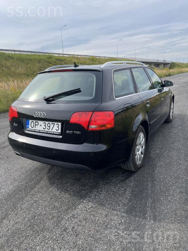 Audi A4 2005 in Ogre on AUTOMOTO.COM.LV Black Audi A4 2005 in Ogre, with an engine capacity of 2.00 L and mileage of 257 thousand km for 3590 €, photo 5 on AUTOMOTO.COM.LV