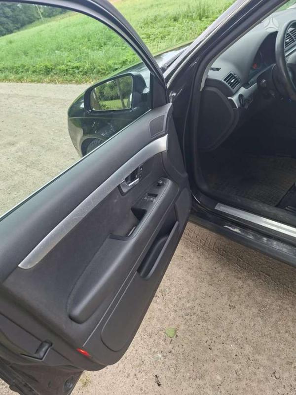 Melns Audi A4 2005 Klaipėda, ar dzinēja tilpumu 2.00 L un nobraukumu 314 tūkst. km par 2300 €, foto 8 vietnē AUTOMOTO.COM.LV