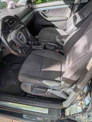 Melns Audi A4 2005 Rīga, ar dzinēja tilpumu 2.00 L un nobraukumu 261 tūkst. km par 1100 €, foto 9 vietnē AUTOMOTO.COM.LV