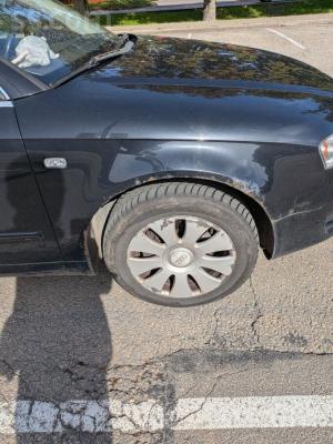 Melns Audi A4 2005 Rīga, ar dzinēja tilpumu 2.00 L un nobraukumu 261 tūkst. km par 1100 €, foto 10 vietnē AUTOMOTO.COM.LV